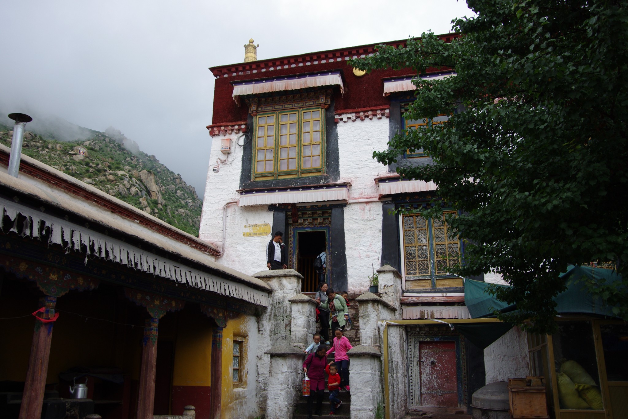 Tibet Lhasa Drepung Monastery - China ChengDu Tours, Chengdu Panda ...
